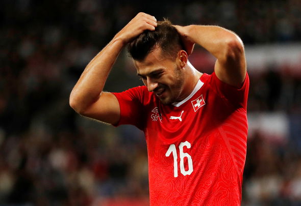 Huge pressure now on Ajeti | Forever West Ham